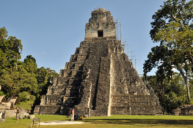 GWATEMALA: Tikal - piramidy Majów